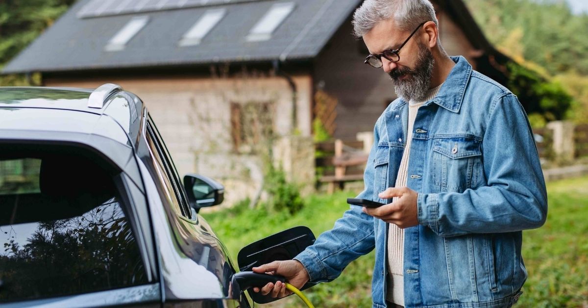 What does the 2025 CCC Progress Report say about CAST’s ‘sticky issues ...